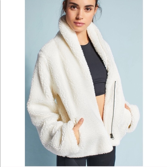 ALO Yoga | Jackets & Coats | Alo Yoga White Cozy Up Sherpa Jacket ...